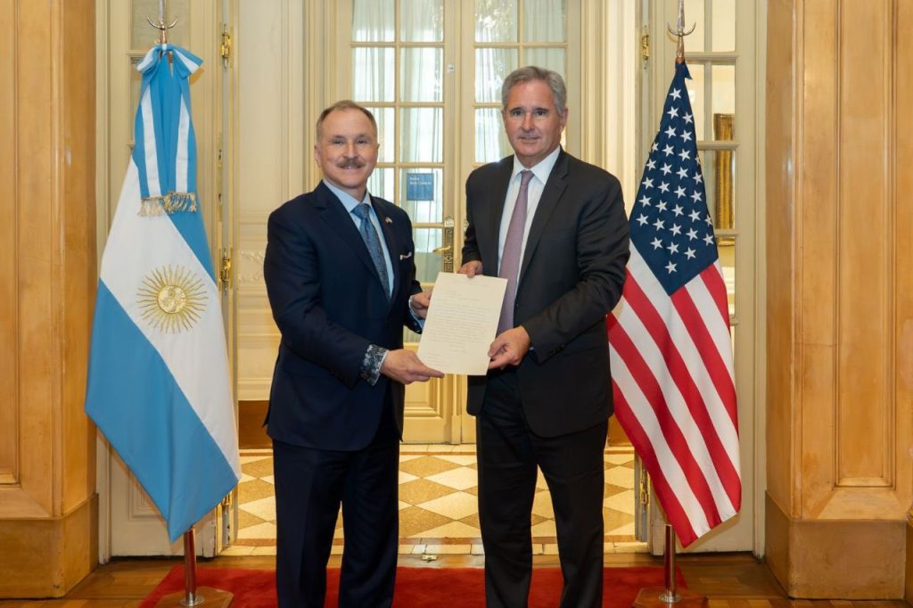 Argentina officially welcomes Peter Lamelas as new US ambassador ...