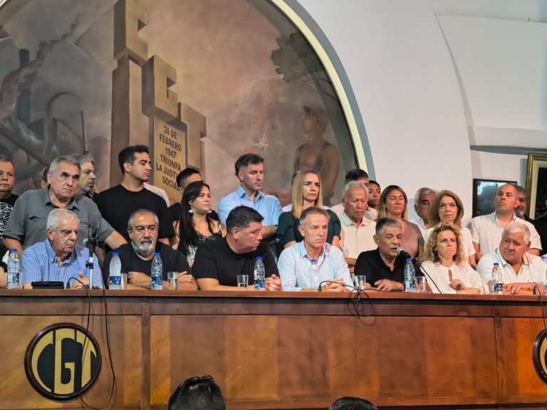 Argentine unions go to general strike: what will happen with flights ...